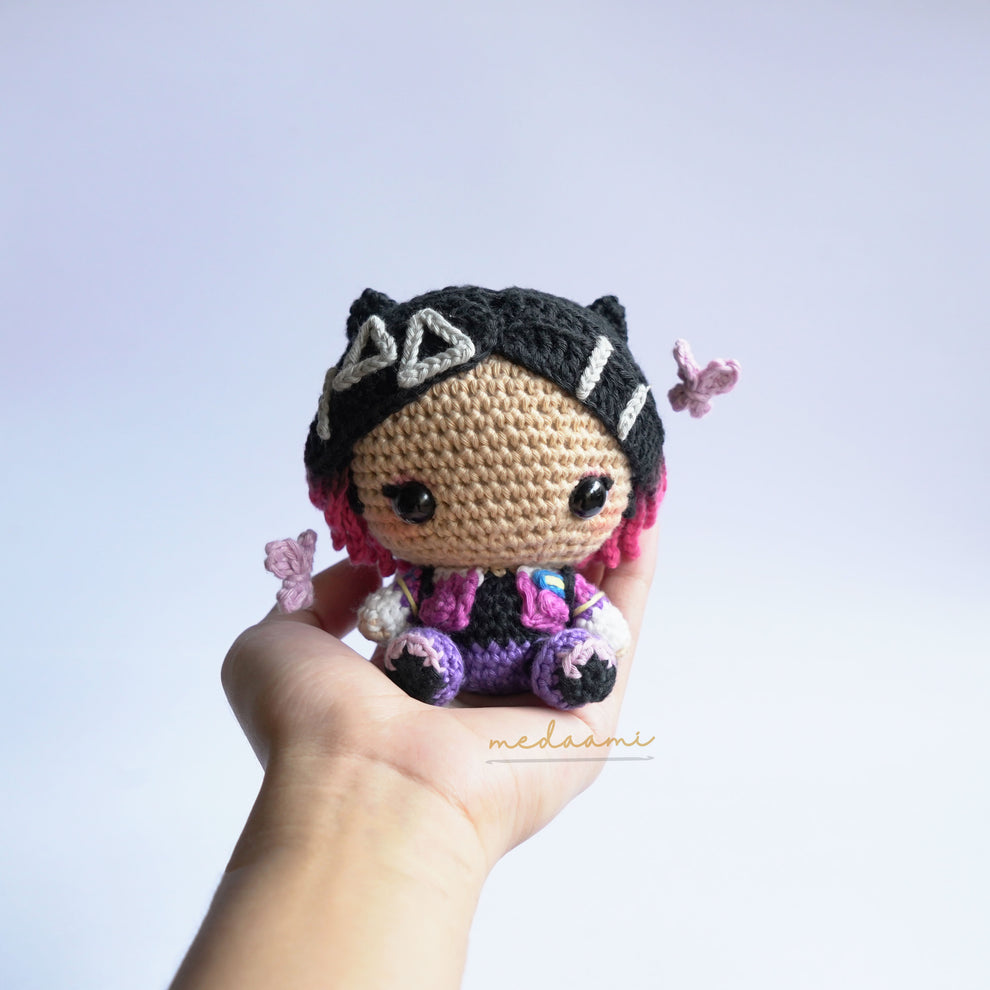 Clove Valorant Agent Amigurumi Pattern – Medaami Patterns