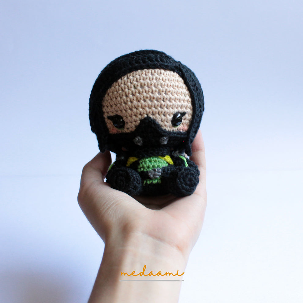 Viper Valorant Agent Amigurumi Crochet Doll Pattern – Medaami Patterns